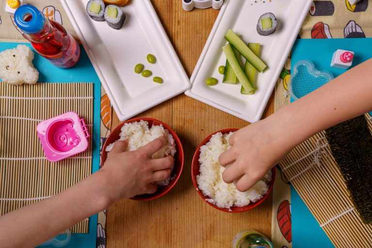 Roll With Me Sushi